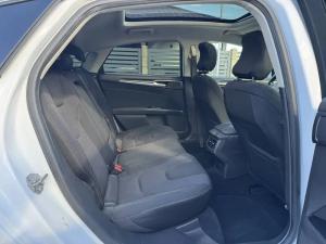 White Ford Mondeo 2015 in Jelgava, with an engine capacity of 2.00 L and mileage of 262 thousand km for 7950 €, photo 12 on AUTOMOTO.COM.LV