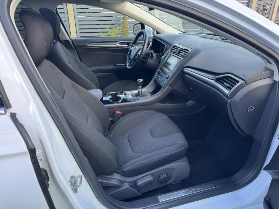 White Ford Mondeo 2015 in Jelgava, with an engine capacity of 2.00 L and mileage of 262 thousand km for 7950 €, photo 13 on AUTOMOTO.COM.LV
