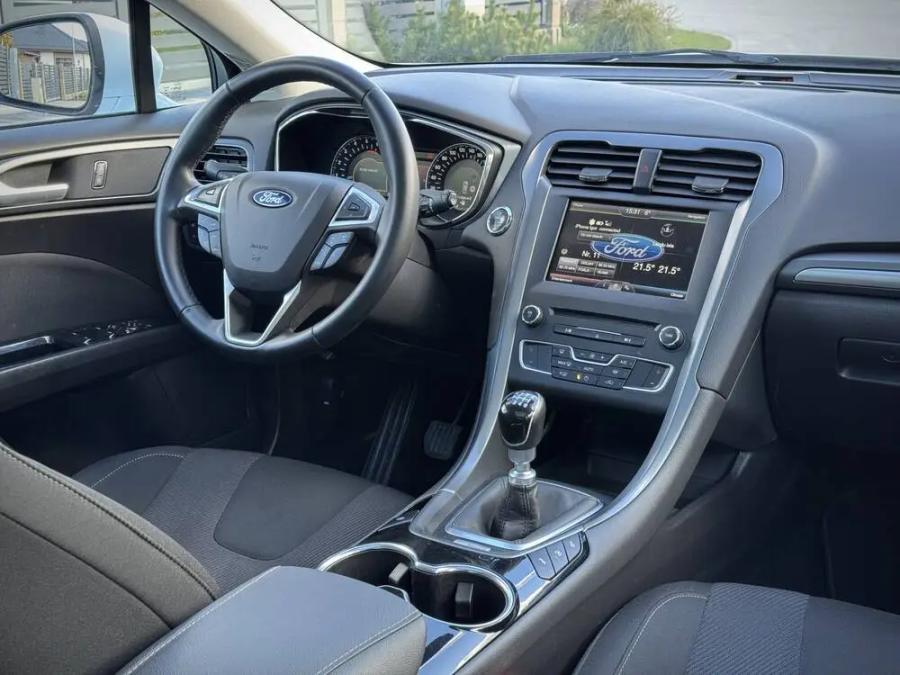 White Ford Mondeo 2015 in Jelgava, with an engine capacity of 2.00 L and mileage of 262 thousand km for 7950 €, photo 15 on AUTOMOTO.COM.LV