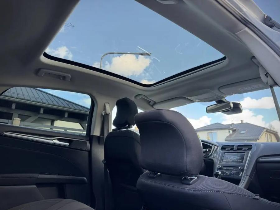 White Ford Mondeo 2015 in Jelgava, with an engine capacity of 2.00 L and mileage of 262 thousand km for 7950 €, photo 16 on AUTOMOTO.COM.LV