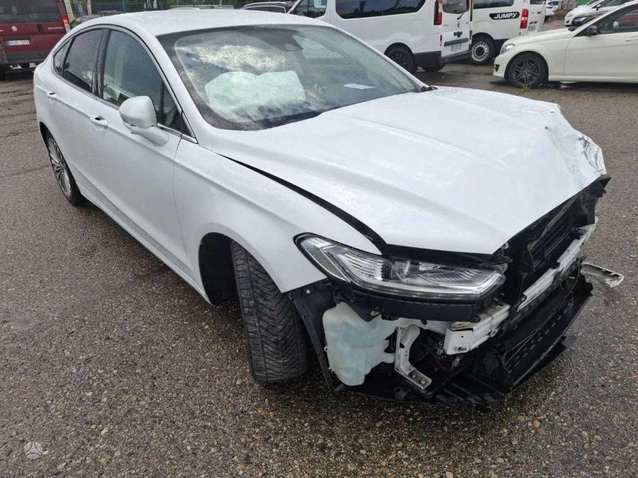 White Ford Mondeo 2015 in Panevezys, with an engine capacity of 1.50 L and mileage of 109 thousand km for 2500 €, photo 5 on AUTOMOTO.COM.LV