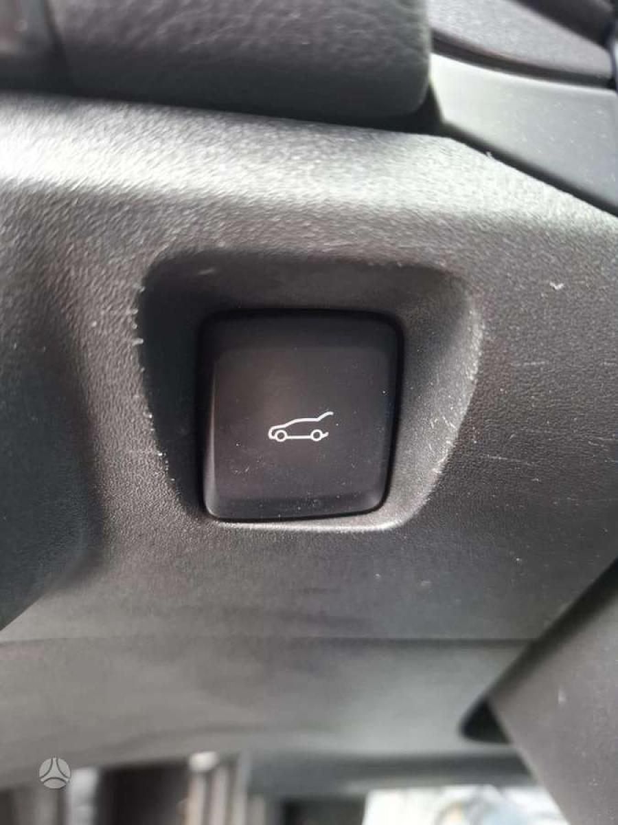White Ford Mondeo 2015 in Panevezys, with an engine capacity of 1.50 L and mileage of 109 thousand km for 2500 €, photo 11 on AUTOMOTO.COM.LV