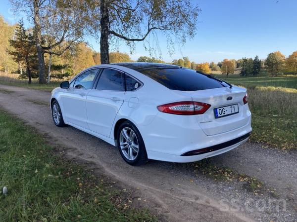White Ford Mondeo 2016 in Riga, with an engine capacity of 2.00 L and mileage of 303 thousand km for 7000 €, photo 4 on AUTOMOTO.COM.LV