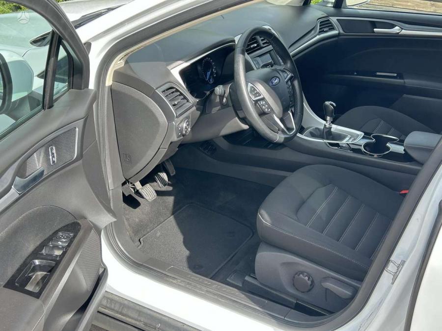 Balts Ford Mondeo 2016 Kretinga, ar dzinēja tilpumu 1.50 L un nobraukumu 266 tūkst. km par 5950 €, foto 11 vietnē AUTOMOTO.COM.LV