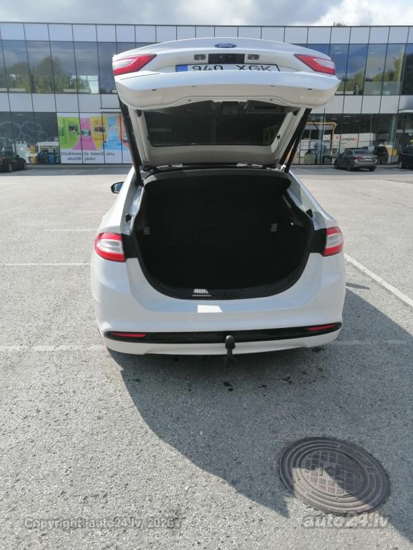 White Ford Mondeo 2017 in Tallinn, with an engine capacity of 2.00 L and mileage of 203 thousand km for 8200 €, photo 4 on AUTOMOTO.COM.LV