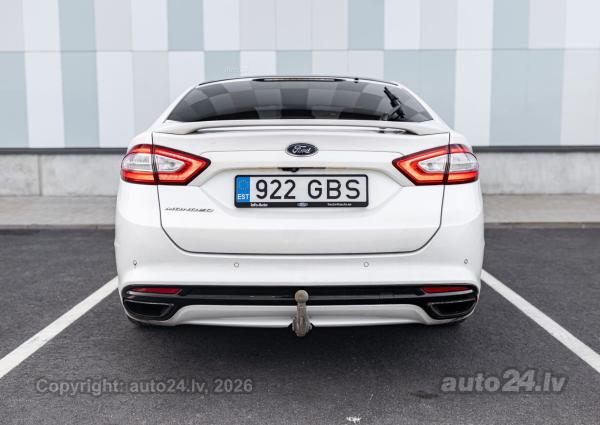 White Ford Mondeo 2017 in Tallinn, with an engine capacity of 2.00 L and mileage of 359 thousand km for 7990 €, photo 5 on AUTOMOTO.COM.LV