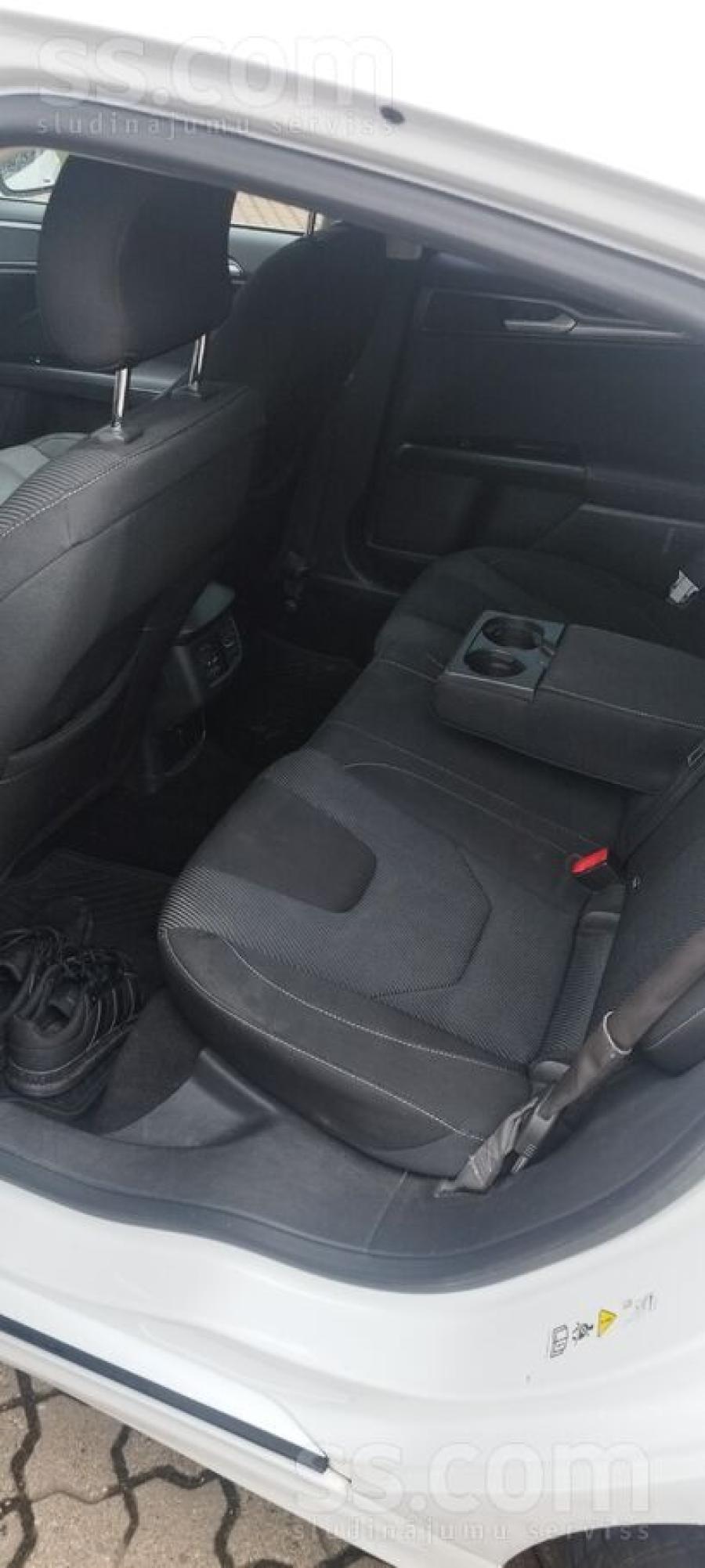 White Ford Mondeo 2017 in Madona, with an engine capacity of 2.00 L and mileage of 276 thousand km for 6800 €, photo 8 on AUTOMOTO.COM.LV