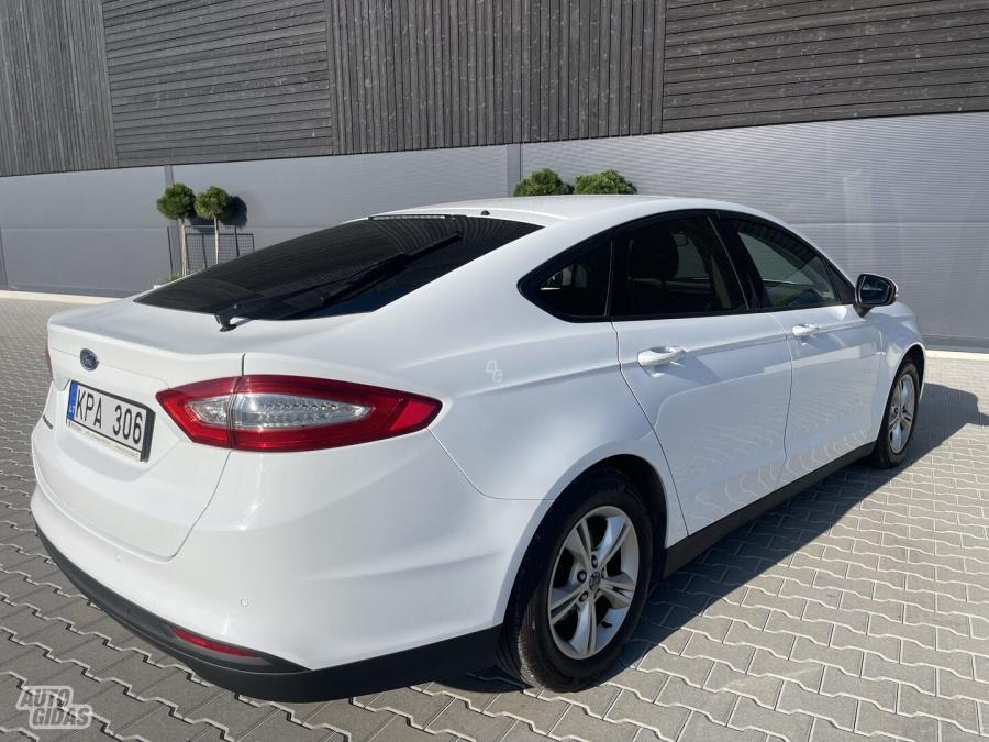 White Ford Mondeo 2018 in Siauliai, with an engine capacity of 2.00 L and mileage of 200 thousand km for 7150 €, photo 5 on AUTOMOTO.COM.LV