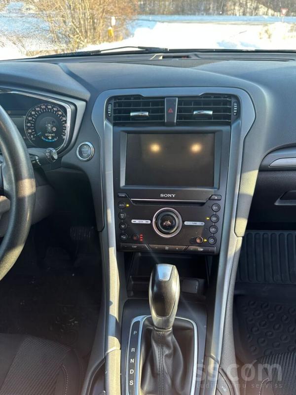 White Ford Mondeo 2018 in Rezekne, with an engine capacity of 2.00 L and mileage of 345 thousand km for 7999 €, photo 8 on AUTOMOTO.COM.LV