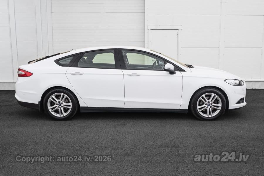 Balts Ford Mondeo 2018 Tallina, ar dzinēja tilpumu 2.00 L un nobraukumu 278 tūkst. km par 7599 €, foto 5 vietnē AUTOMOTO.COM.LV