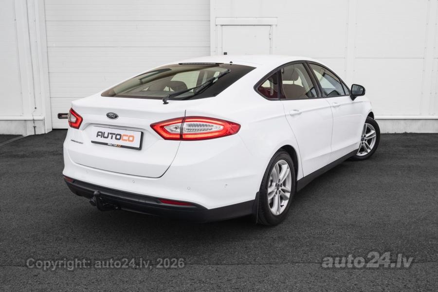 Balts Ford Mondeo 2018 Tallina, ar dzinēja tilpumu 2.00 L un nobraukumu 278 tūkst. km par 7599 €, foto 9 vietnē AUTOMOTO.COM.LV