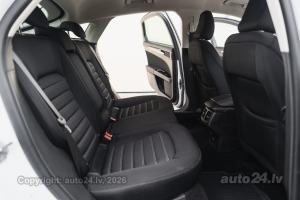 Balts Ford Mondeo 2018 Tallina, ar dzinēja tilpumu 2.00 L un nobraukumu 278 tūkst. km par 7599 €, foto 12 vietnē AUTOMOTO.COM.LV