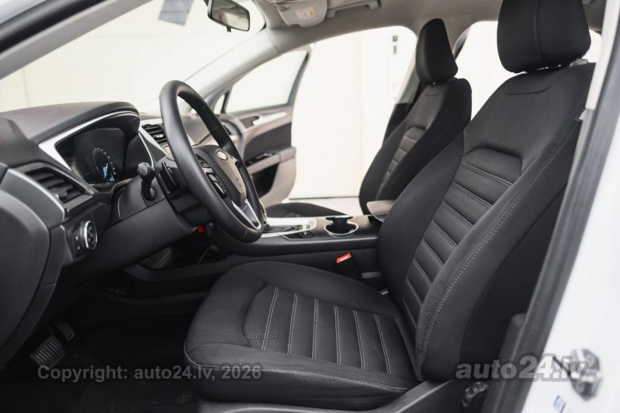 Balts Ford Mondeo 2018 Tallina, ar dzinēja tilpumu 2.00 L un nobraukumu 278 tūkst. km par 7599 €, foto 15 vietnē AUTOMOTO.COM.LV