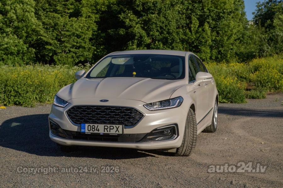 White Ford Mondeo 2019 in Tallinn, with an engine capacity of 2.00 L and mileage of 84 thousand km for 18800 €, photo 4 on AUTOMOTO.COM.LV