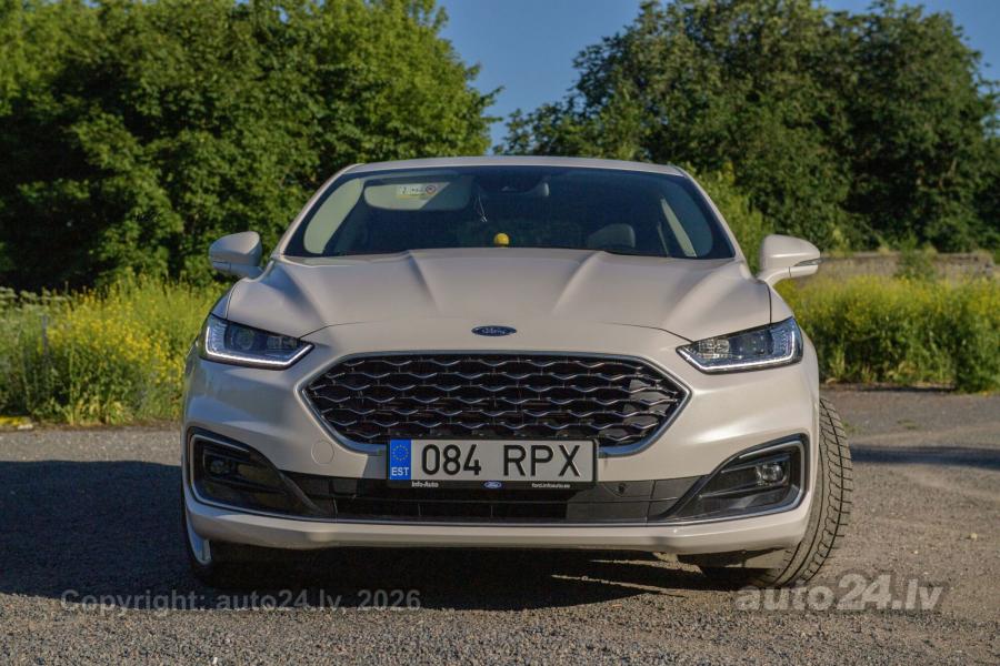 White Ford Mondeo 2019 in Tallinn, with an engine capacity of 2.00 L and mileage of 84 thousand km for 18800 €, photo 5 on AUTOMOTO.COM.LV