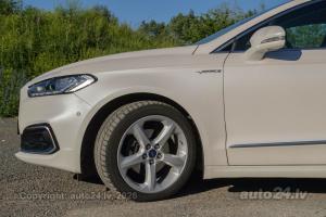 White Ford Mondeo 2019 in Tallinn, with an engine capacity of 2.00 L and mileage of 84 thousand km for 18800 €, photo 8 on AUTOMOTO.COM.LV