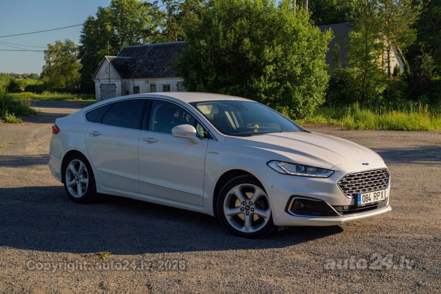 White Ford Mondeo 2019 in Tallinn, with an engine capacity of 2.00 L and mileage of 84 thousand km for 18800 €, photo 11 on AUTOMOTO.COM.LV