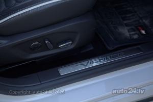 White Ford Mondeo 2019 in Tallinn, with an engine capacity of 2.00 L and mileage of 84 thousand km for 18800 €, photo 13 on AUTOMOTO.COM.LV