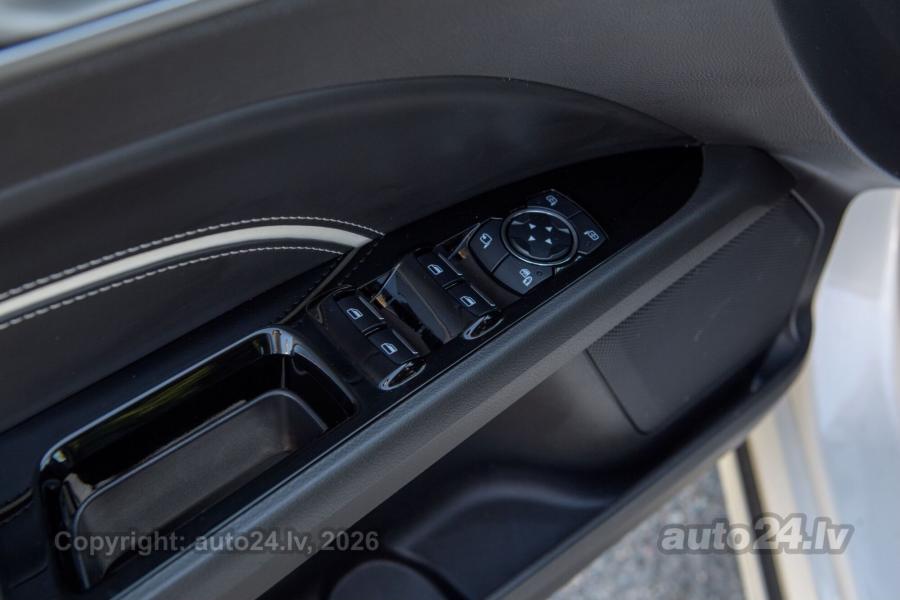 White Ford Mondeo 2019 in Tallinn, with an engine capacity of 2.00 L and mileage of 84 thousand km for 18800 €, photo 22 on AUTOMOTO.COM.LV