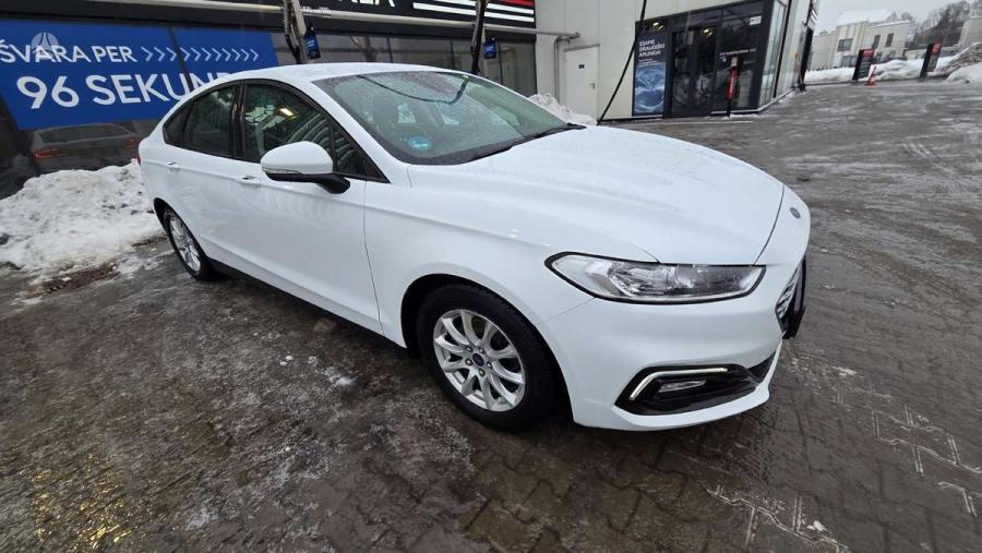 White Ford Mondeo 2020 in Kaunas, with an engine capacity of 2.00 L and mileage of 132 thousand km for 9200 €, photo 5 on AUTOMOTO.COM.LV