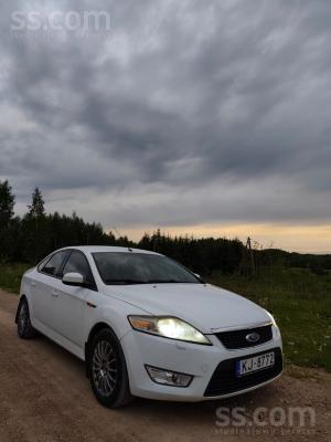 Balts Ford Mondeo 2008 Rēzekne, ar dzinēja tilpumu 2.00 L un nobraukumu 269 tūkst. km par 2250 €, foto 3 vietnē AUTOMOTO.COM.LV