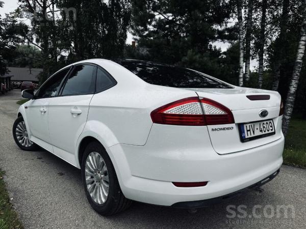 Balts Ford Mondeo 2008 Cēsis, ar dzinēja tilpumu 2.00 L un nobraukumu 340 tūkst. km par 2050 €, foto 4 vietnē AUTOMOTO.COM.LV