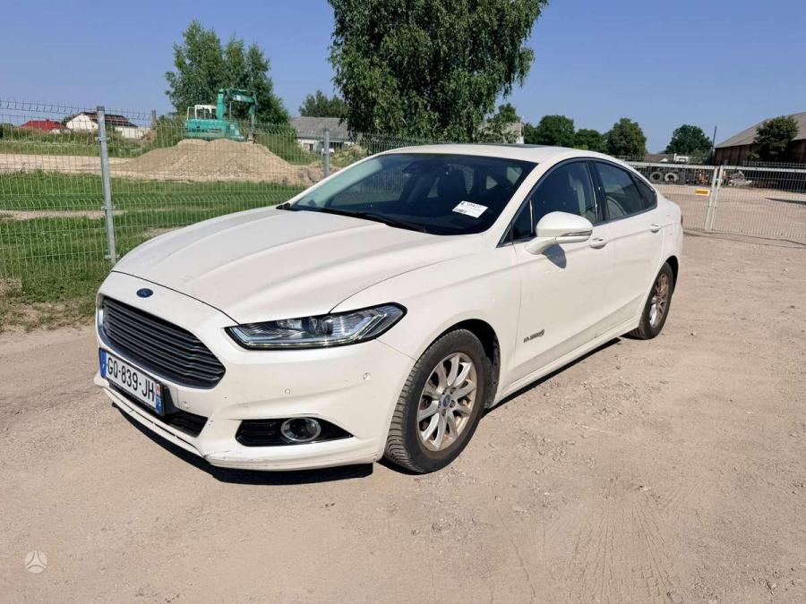 White Ford Mondeo 2015 in Taurage, with an engine capacity of 2.00 L and mileage of 330 thousand km for 4200 €, photo 1 on AUTOMOTO.COM.LV