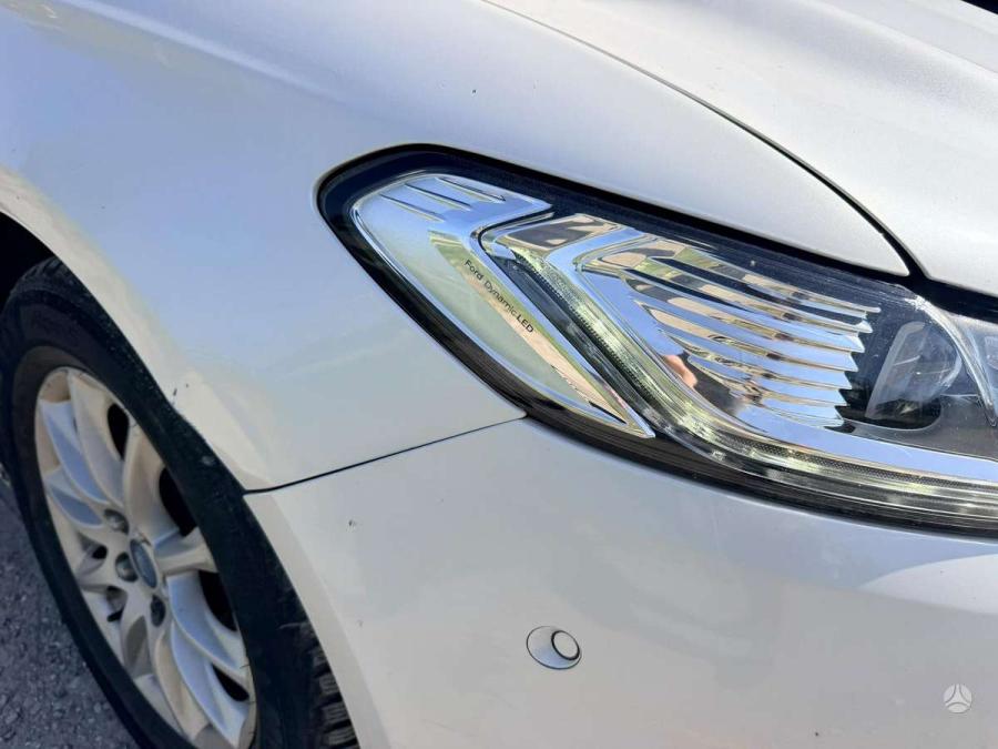 White Ford Mondeo 2015 in Taurage, with an engine capacity of 2.00 L and mileage of 330 thousand km for 4200 €, photo 4 on AUTOMOTO.COM.LV