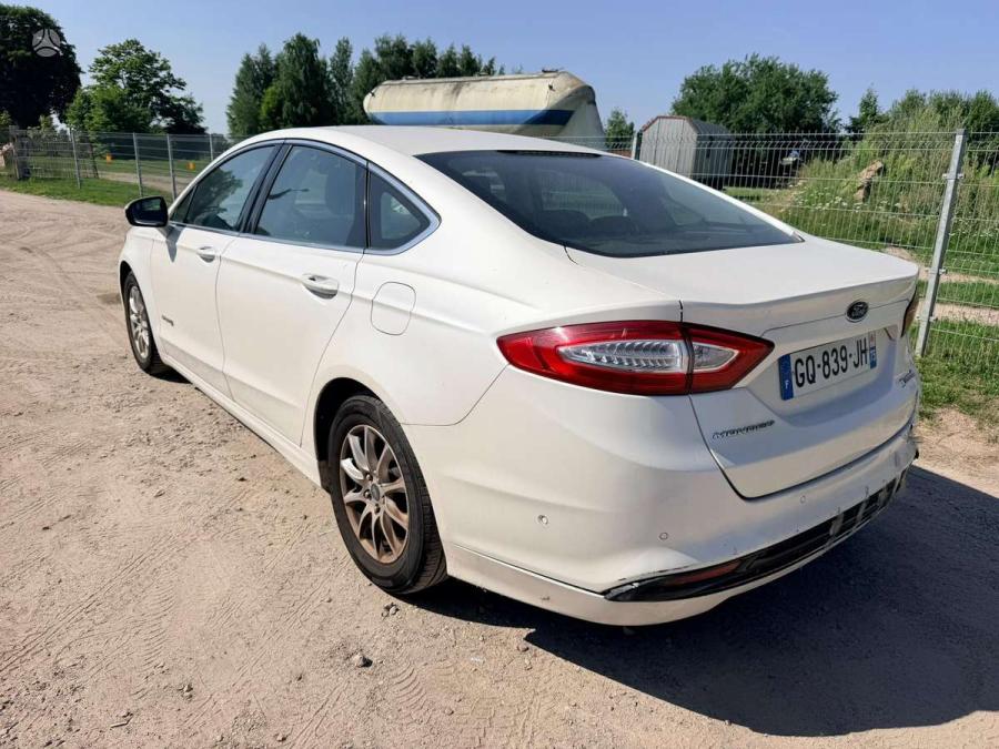 White Ford Mondeo 2015 in Taurage, with an engine capacity of 2.00 L and mileage of 330 thousand km for 4200 €, photo 6 on AUTOMOTO.COM.LV