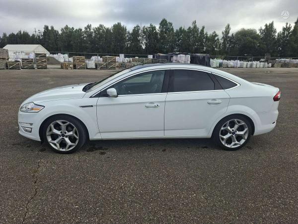White Ford Mondeo 2015 in Kaunas, with an engine capacity of 1.56 L and mileage of 300 thousand km for 5000 €, photo 3 on AUTOMOTO.COM.LV