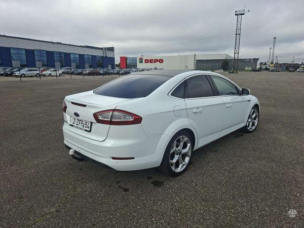 White Ford Mondeo 2015 in Kaunas, with an engine capacity of 1.56 L and mileage of 300 thousand km for 5000 €, photo 5 on AUTOMOTO.COM.LV
