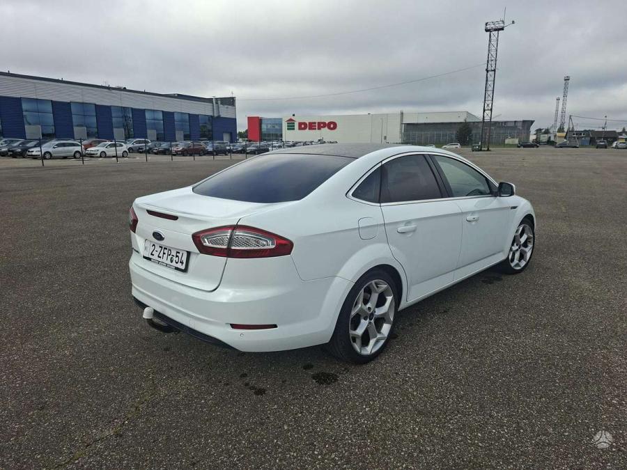 White Ford Mondeo 2015 in Kaunas, with an engine capacity of 1.56 L and mileage of 300 thousand km for 5000 €, photo 5 on AUTOMOTO.COM.LV