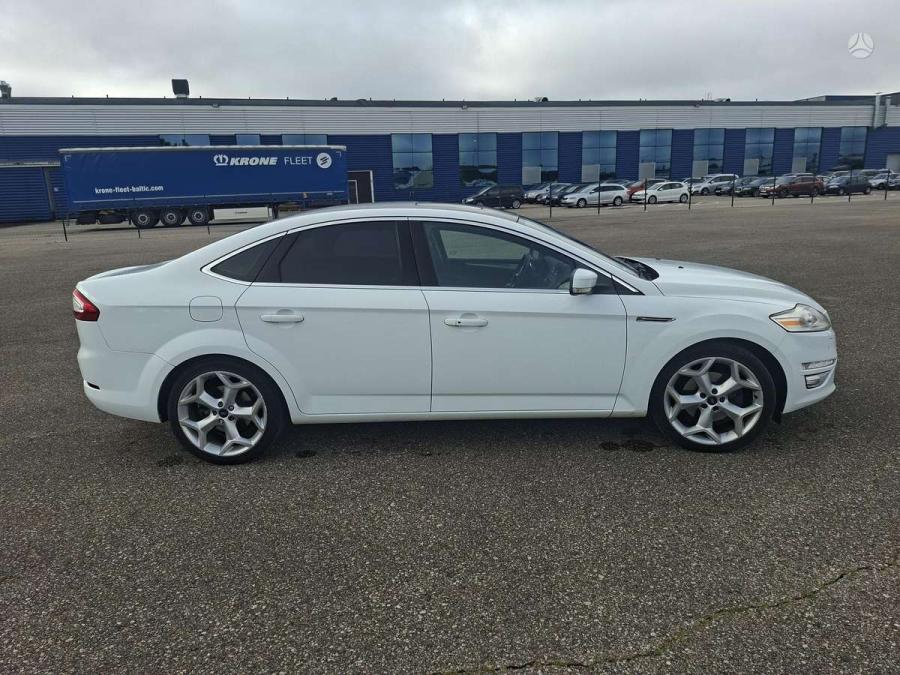 White Ford Mondeo 2015 in Kaunas, with an engine capacity of 1.56 L and mileage of 300 thousand km for 5000 €, photo 6 on AUTOMOTO.COM.LV