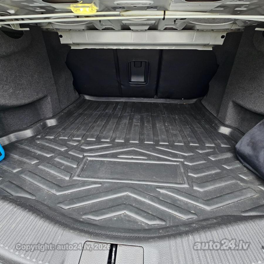 Balts Ford Mondeo 2016 Kohtla-Jerve, ar dzinēja tilpumu 2.00 L un nobraukumu 175 tūkst. km par 8900 €, foto 16 vietnē AUTOMOTO.COM.LV