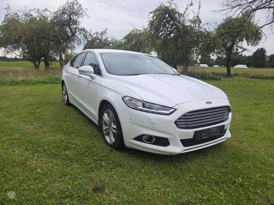 White Ford Mondeo 2016 in Alytus, with an engine capacity of 2.00 L and mileage of 247 thousand km for 5249 €, photo 4 on AUTOMOTO.COM.LV