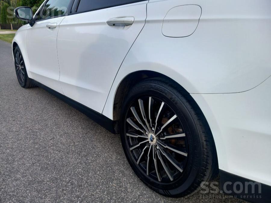 Balts Ford Mondeo 2017 Rīga, ar dzinēja tilpumu 1.50 L un nobraukumu 233 tūkst. km par 6900 €, foto 8 vietnē AUTOMOTO.COM.LV