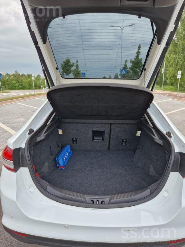 Balts Ford Mondeo 2019 Jelgava, ar dzinēja tilpumu 2.00 L un nobraukumu 159 tūkst. km par 8500 €, foto 6 vietnē AUTOMOTO.COM.LV