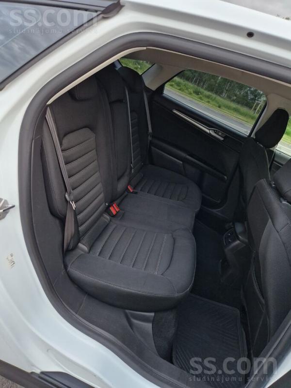 Balts Ford Mondeo 2019 Jelgava, ar dzinēja tilpumu 2.00 L un nobraukumu 159 tūkst. km par 8500 €, foto 8 vietnē AUTOMOTO.COM.LV