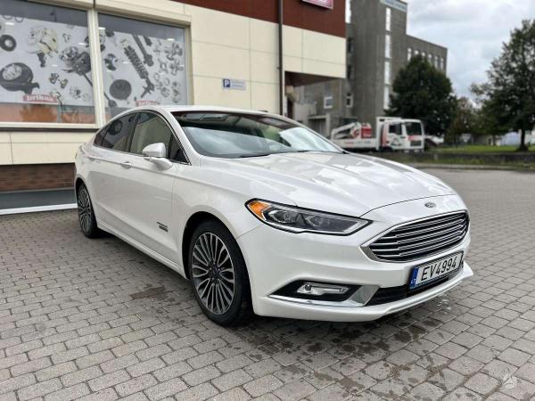 Ford Mondeo 2020 in Kretinga on AUTOMOTO.COM.LV White Ford Mondeo 2020 in Kretinga, with an engine capacity of 2.00 L and mileage of 159 thousand km for 12499 €, photo 3 on AUTOMOTO.COM.LV