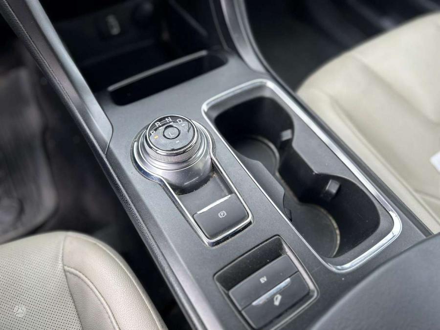 White Ford Mondeo 2020 in Kretinga, with an engine capacity of 2.00 L and mileage of 159 thousand km for 12499 €, photo 18 on AUTOMOTO.COM.LV