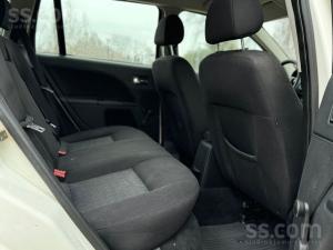 Balts Ford Mondeo 2007 Jelgava, ar dzinēja tilpumu 2.00 L un nobraukumu 0 tūkst. km par 8600 €, foto 12 vietnē AUTOMOTO.COM.LV