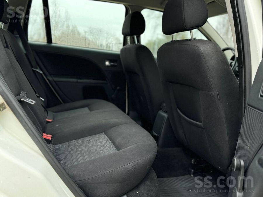 Balts Ford Mondeo 2007 Jelgava, ar dzinēja tilpumu 2.00 L un nobraukumu 0 tūkst. km par 8600 €, foto 12 vietnē AUTOMOTO.COM.LV