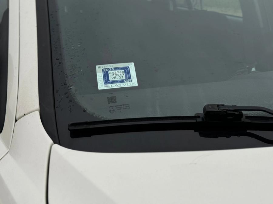Balts Ford Mondeo 2007 Rīga, ar dzinēja tilpumu 2.00 L un nobraukumu 248 tūkst. km par 1100 €, foto 32 vietnē AUTOMOTO.COM.LV