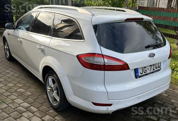 White Ford Mondeo 2008 in Bauska, with an engine capacity of 2.30 L and mileage of 348 thousand km for 1500 €, photo 2 on AUTOMOTO.COM.LV
