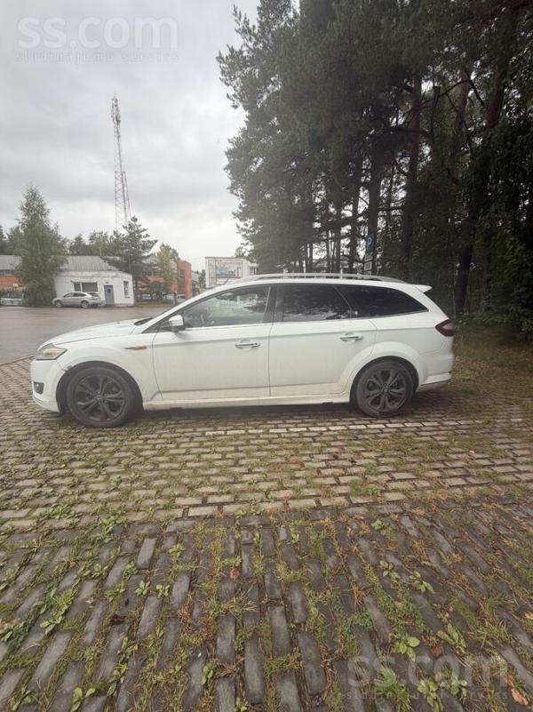 White Ford Mondeo 2008 in Jurmala, with an engine capacity of 2.00 L and mileage of 403 thousand km for 1100 €, photo 4 on AUTOMOTO.COM.LV
