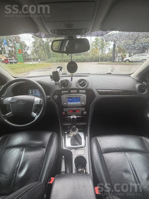 White Ford Mondeo 2008 in Jurmala, with an engine capacity of 2.00 L and mileage of 403 thousand km for 1100 €, photo 10 on AUTOMOTO.COM.LV