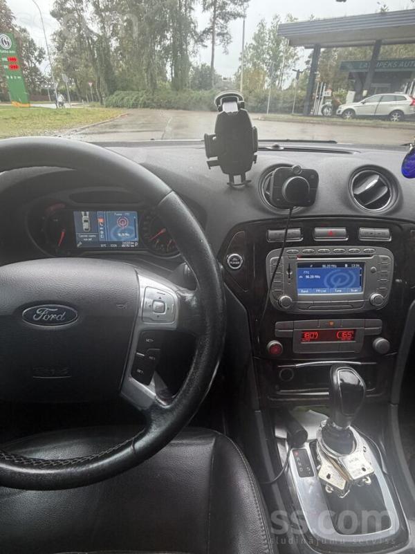 White Ford Mondeo 2008 in Jurmala, with an engine capacity of 2.00 L and mileage of 403 thousand km for 1100 €, photo 11 on AUTOMOTO.COM.LV