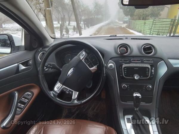 Balts Ford Mondeo 2011 Pērnava, ar dzinēja tilpumu 2.00 L un nobraukumu 460 tūkst. km par 2100 €, foto 4 vietnē AUTOMOTO.COM.LV