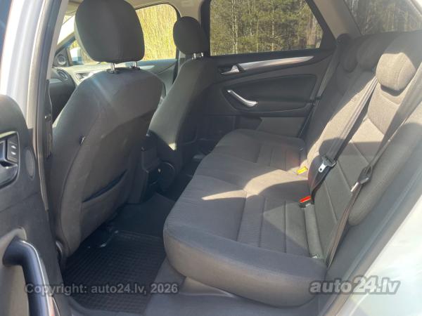 Balts Ford Mondeo 2011 Pērnava, ar dzinēja tilpumu 2.00 L un nobraukumu 320 tūkst. km par 4099 €, foto 10 vietnē AUTOMOTO.COM.LV