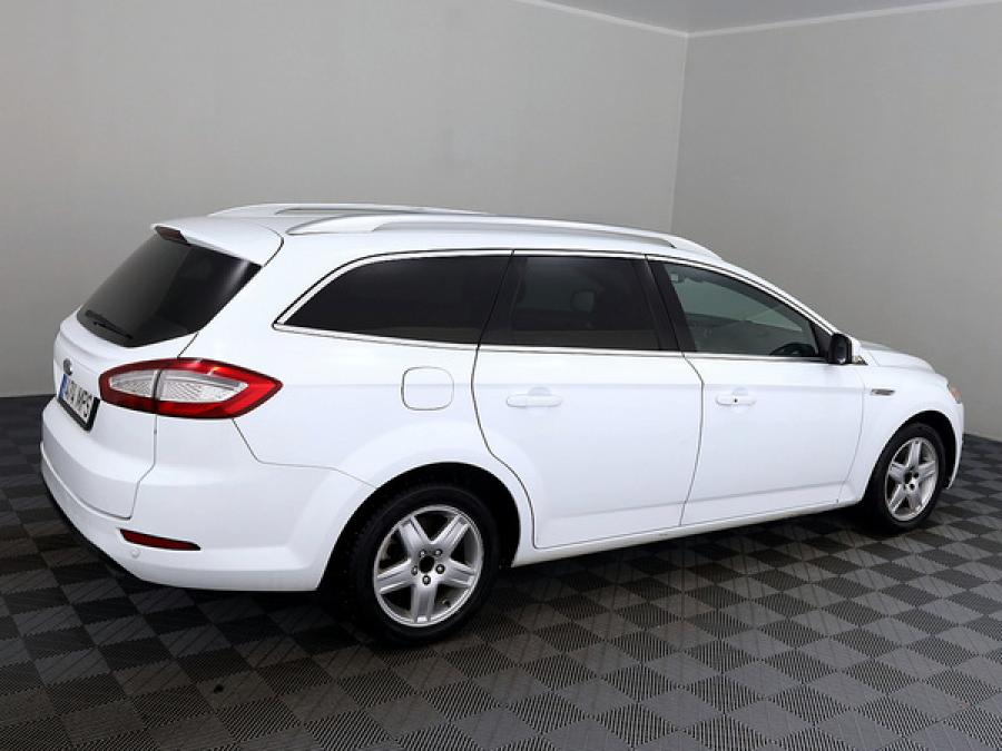 White Ford Mondeo 2011 in Tallinn, with an engine capacity of 2.00 L and mileage of 353 thousand km for 2399 €, photo 4 on AUTOMOTO.COM.LV